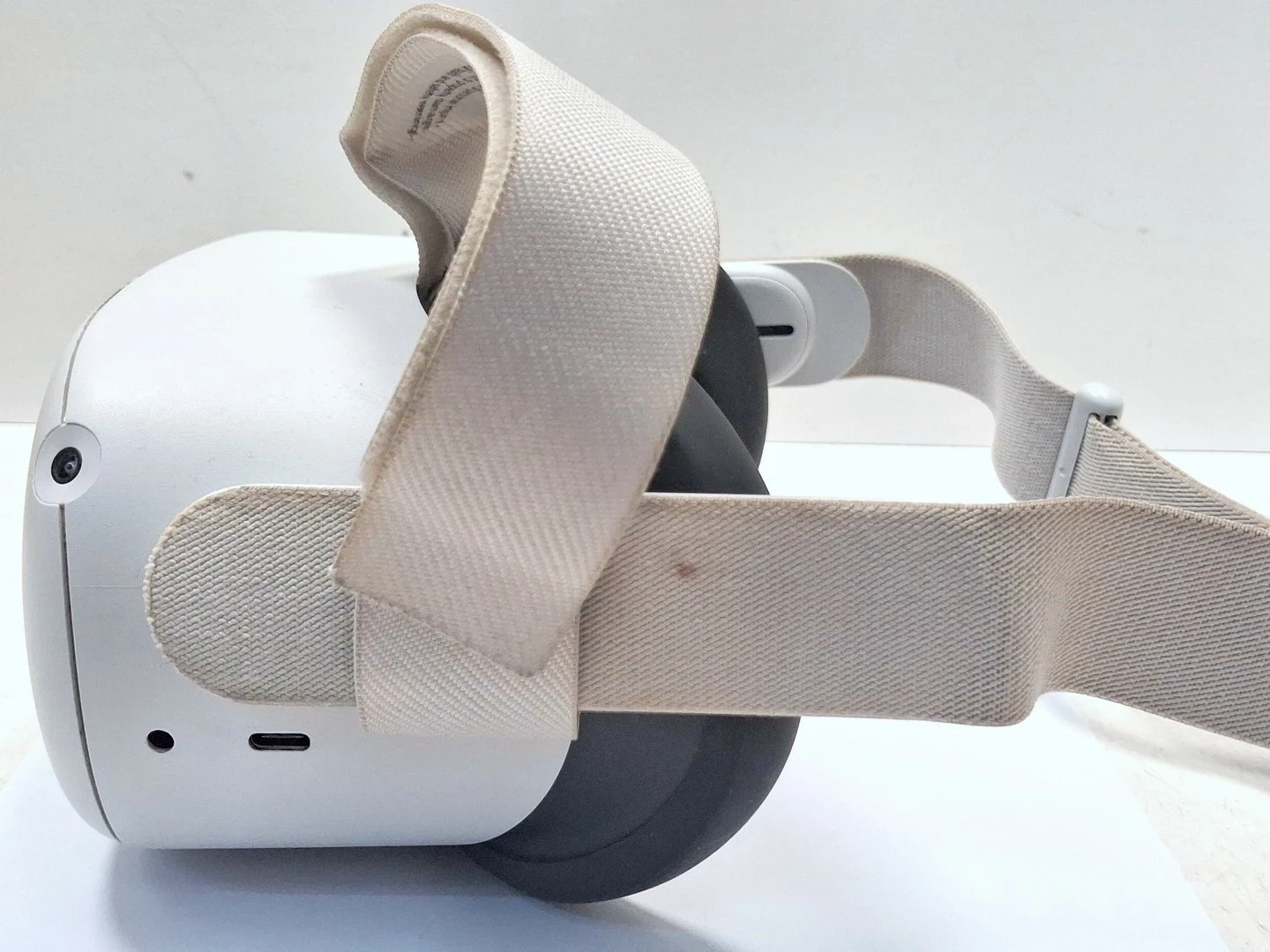 GOGLE OCULUS QUEST 2 128GB KOMPLET | Gogle VR | Loombard.pl