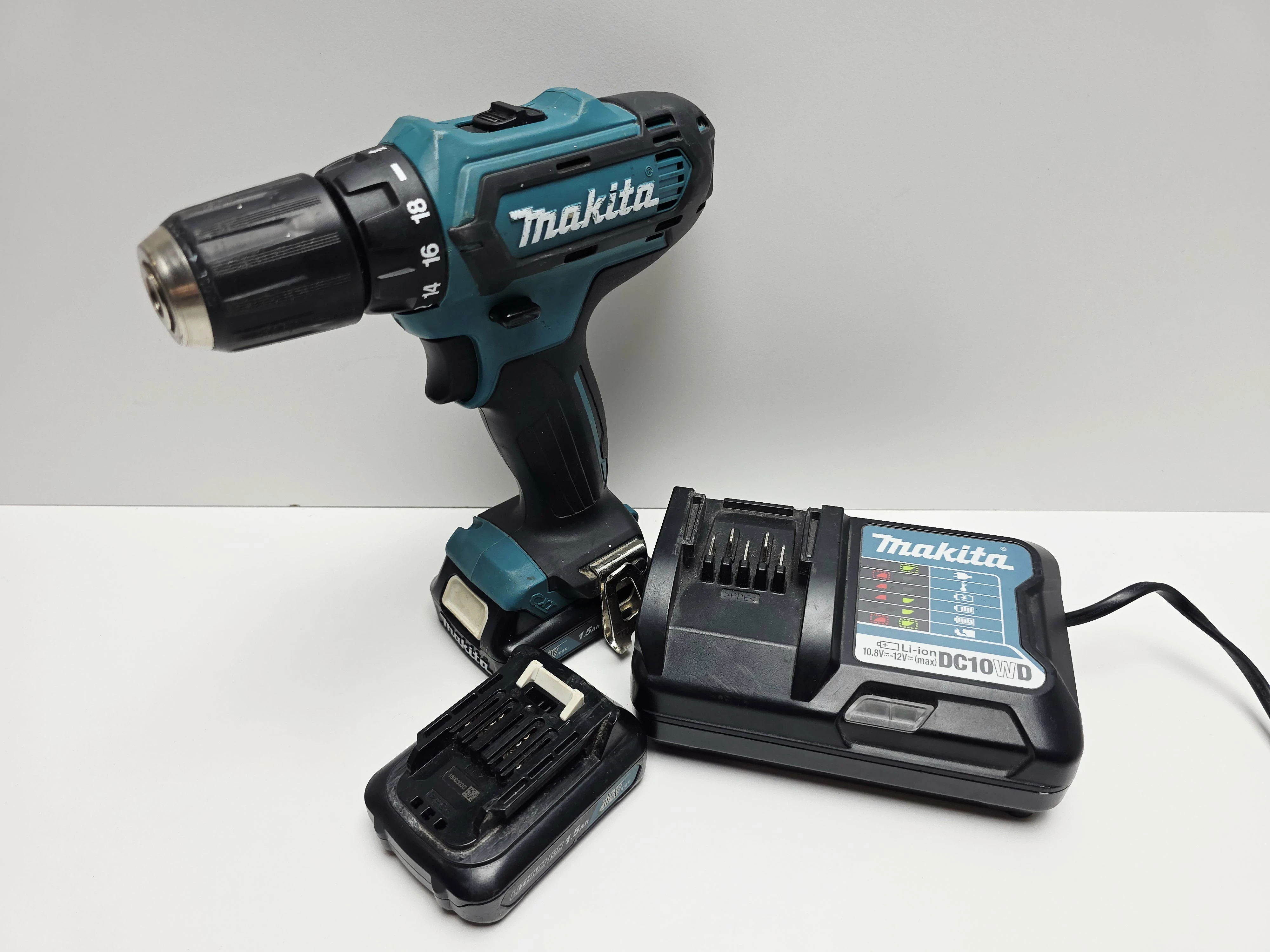 MAKITA DF331D 12V 2X AKU + ŁADOWARKA | Wkrętarki | Loombard.pl