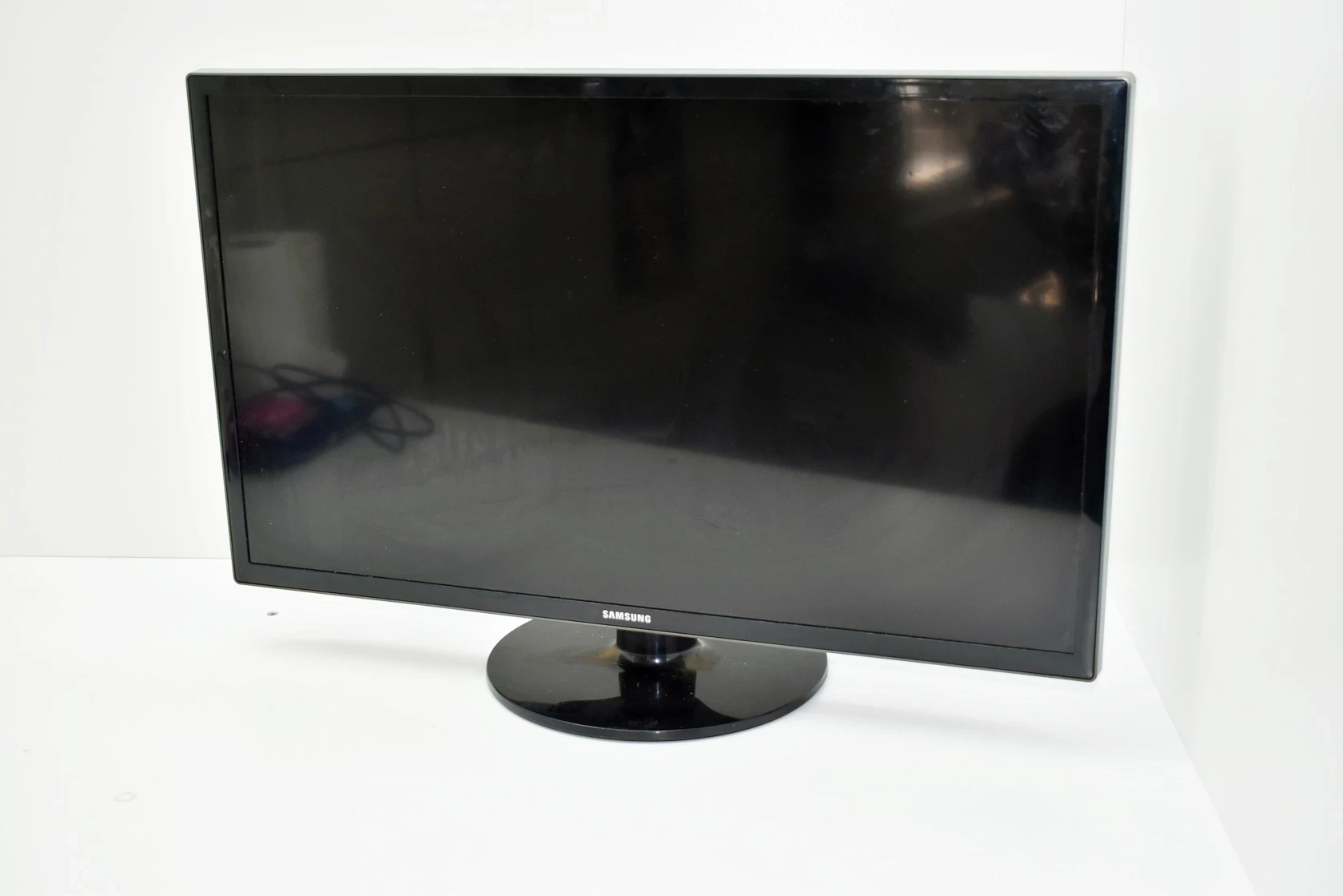 TELEWIZOR SAMSUNG UE28F4000AW | Telewizory | Loombard.pl