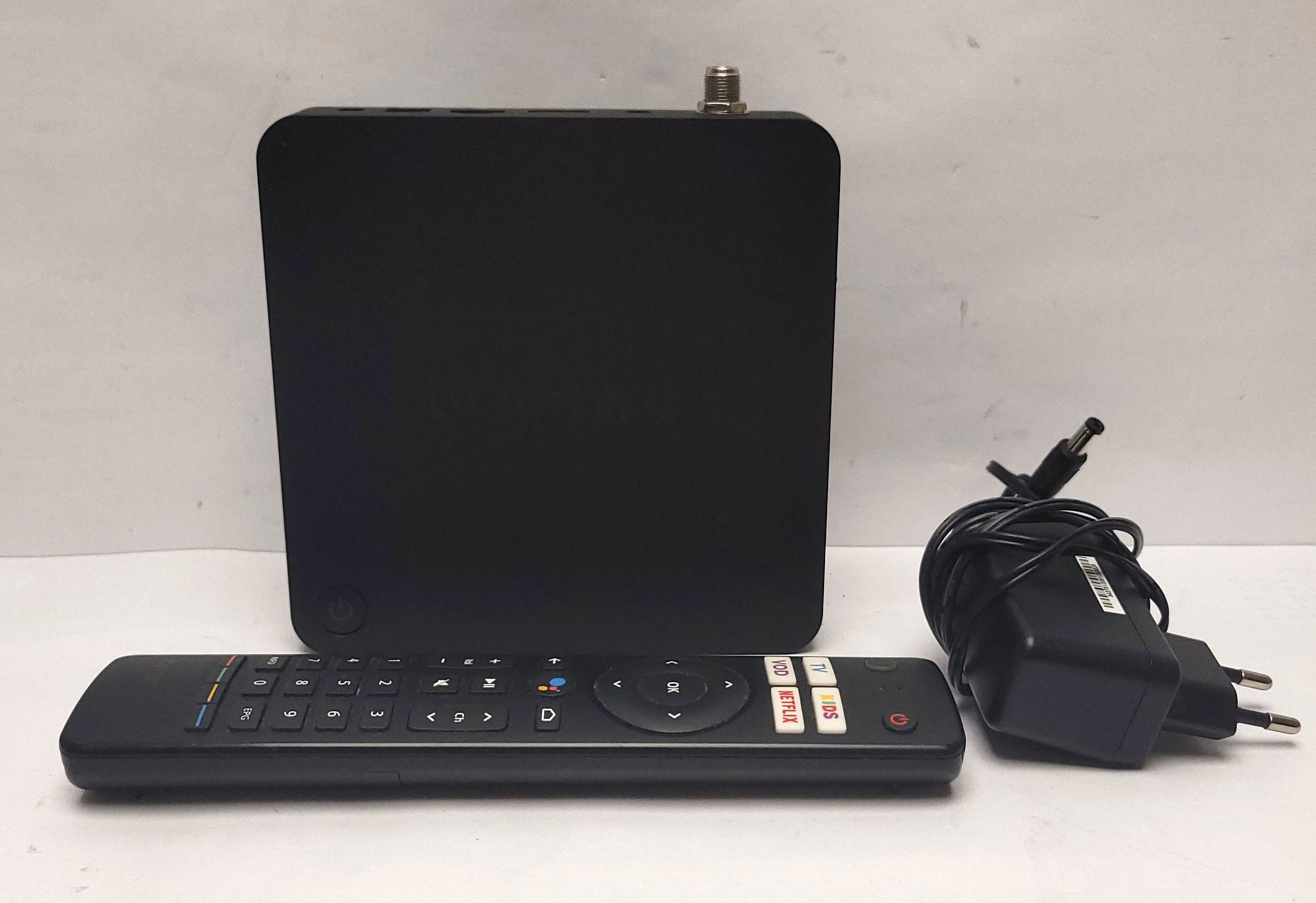 DEKODER TV SMART 4K BOX PILOT/ZASILACZ | Urządzenia | Loombard.pl