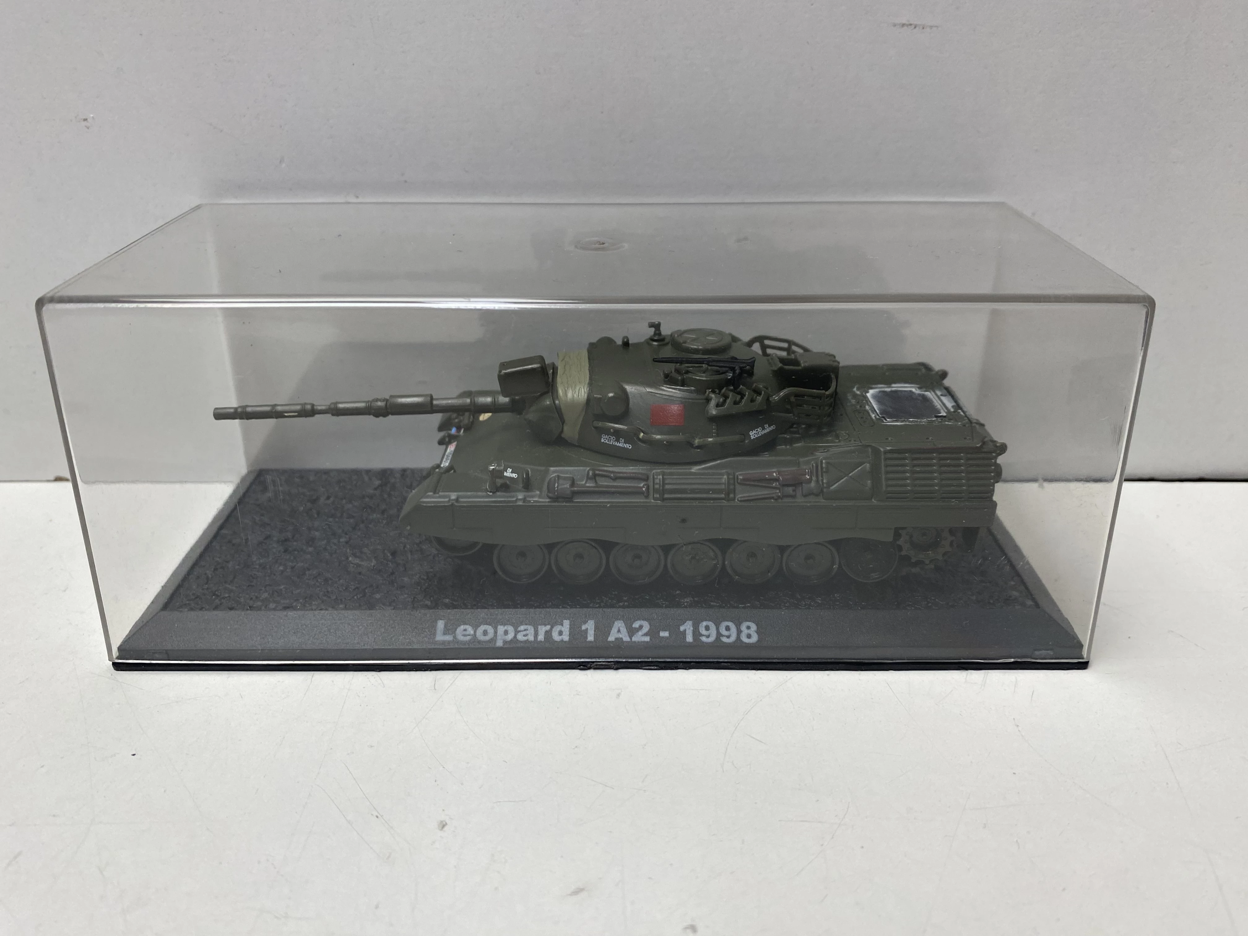 MODEL CZOŁG LEOPARD 1 A2 - 1998 | Pojazdy wojskowe | Loombard.pl