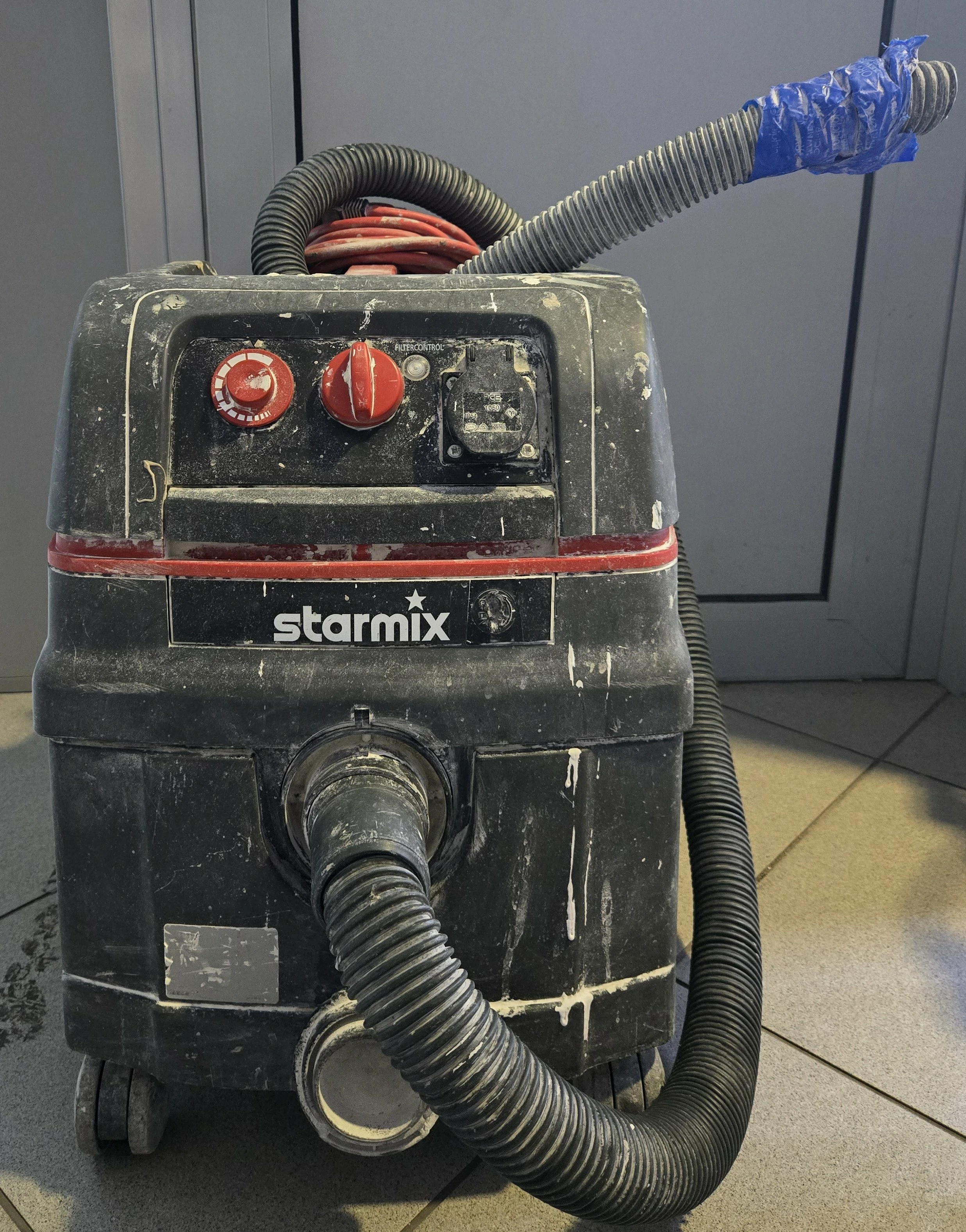 STARMIX L-1425 ODKURZACZ PRZEMYSŁOWY | Odkurzacze przemysłowe | Loombard.pl
