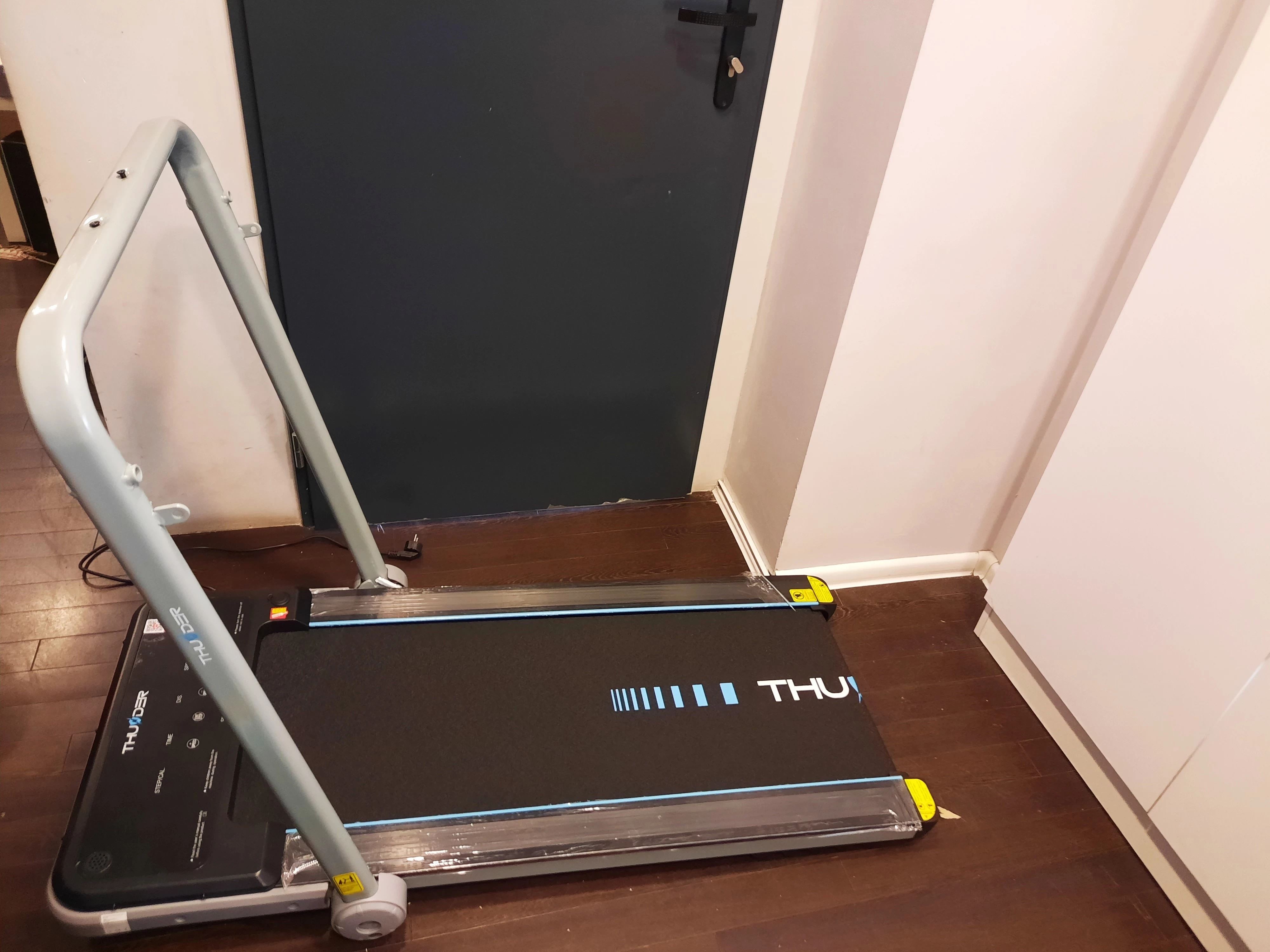 BIEŻNIA ELEKTRYCZNA THUNDER IMPACT-SILVER DO 130 KG | Bieżnie | Loombard.pl