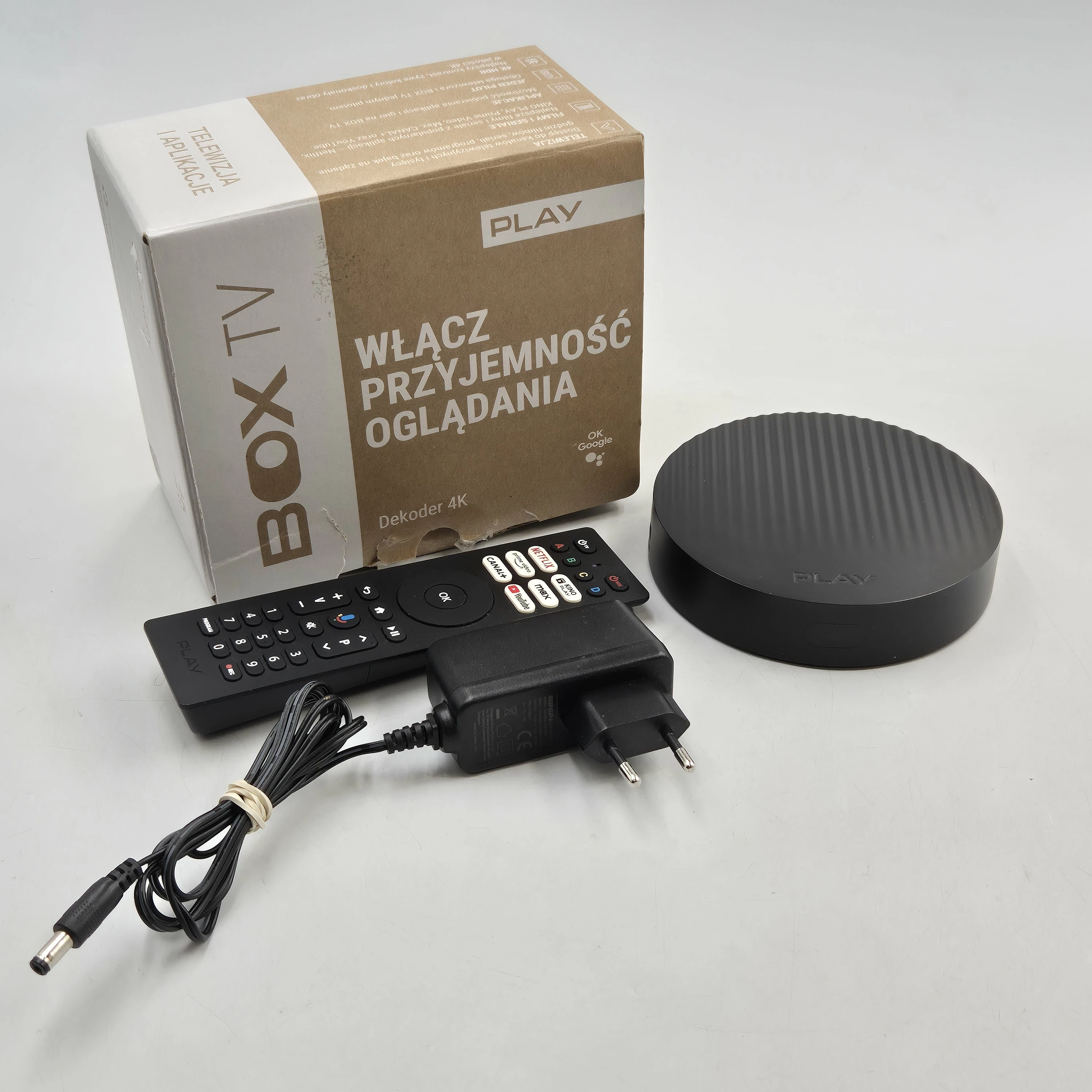 DEKODER PLAY BOX TV MODEL: DV8990-T2/C KOMPLET | Urządzenia | Loombard.pl