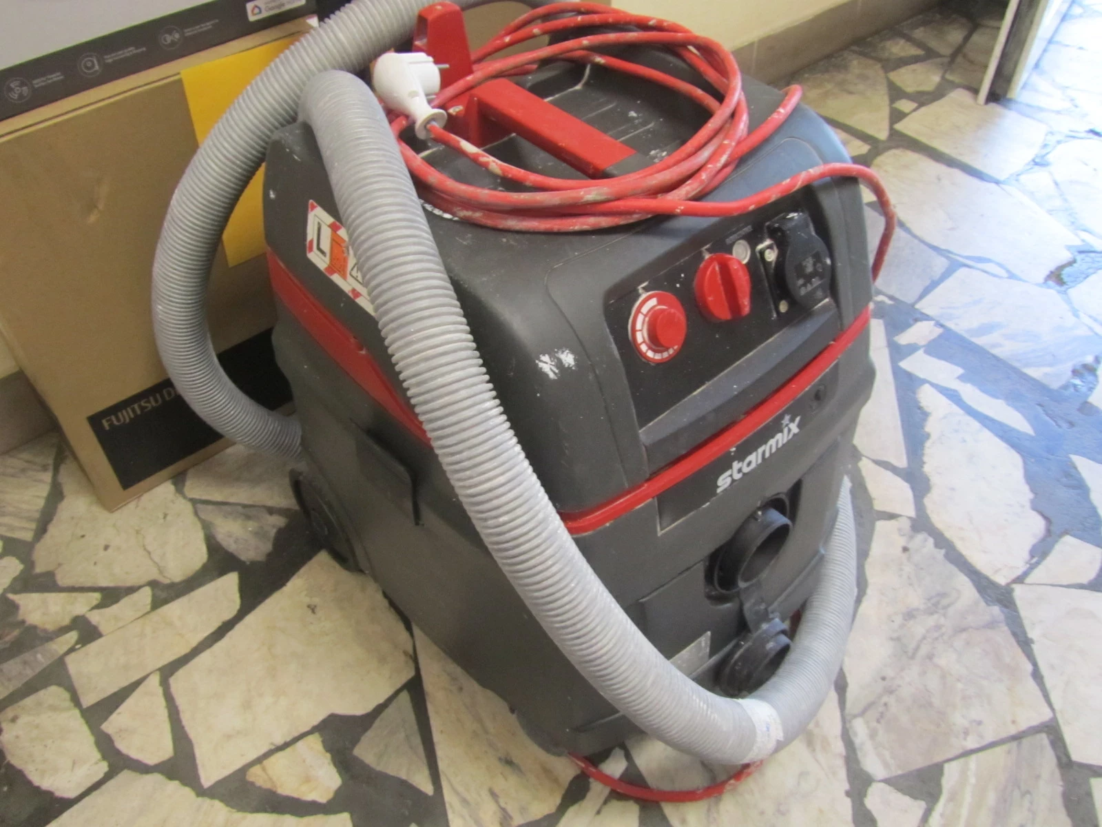 ODKURZACZ PRZMYSŁOWY STARMIX ISC L-1425 | Odkurzacze przemysłowe ...