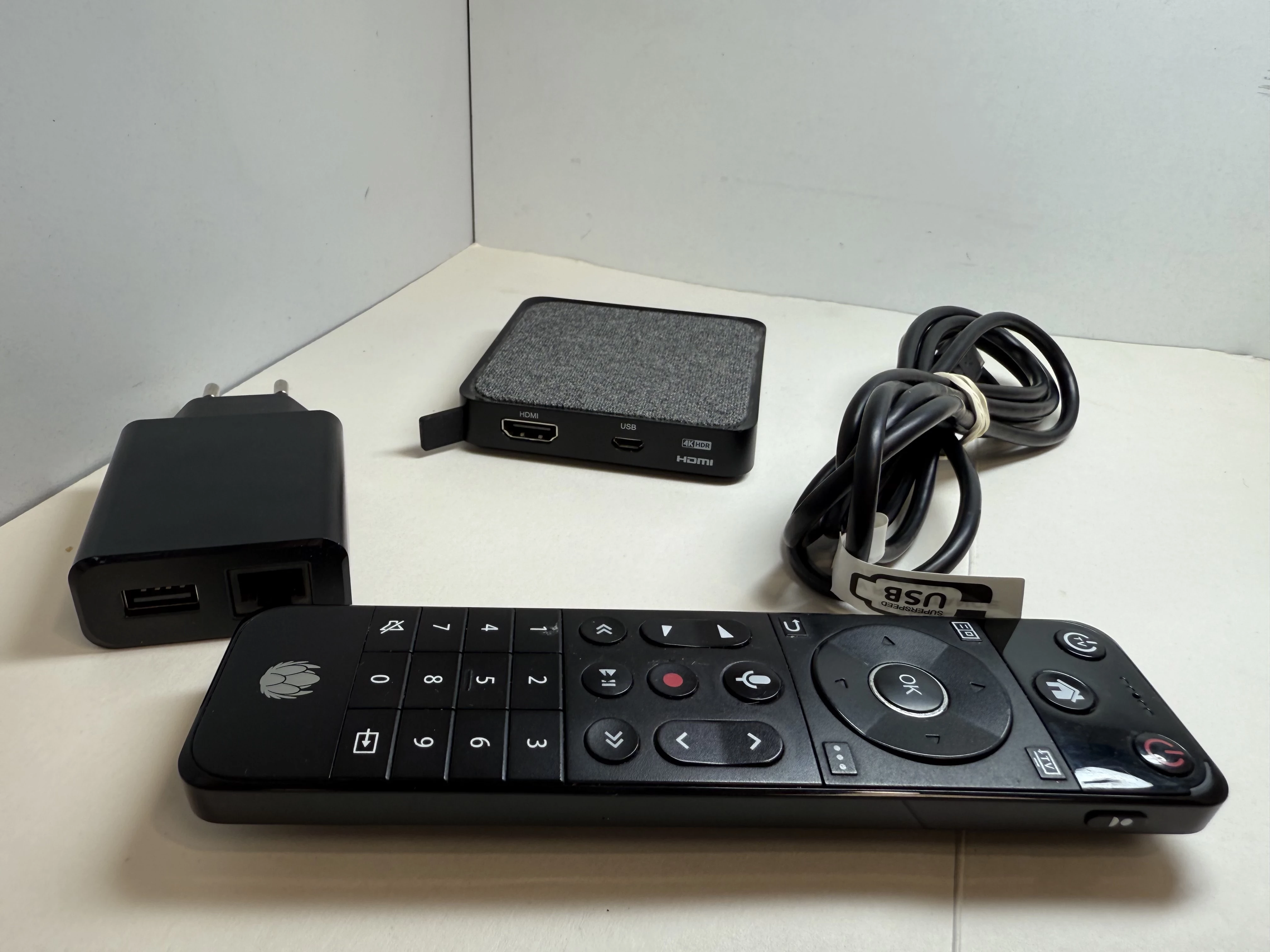 DEKODER ARRIS VIP5002W-PL | Urządzenia | Loombard.pl