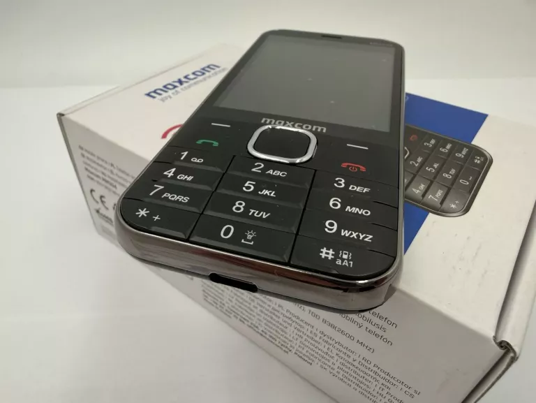 TELEFON MAXCOM MM334 KOMPLET | Smartfony i telefony komórkowe | Loombard.pl