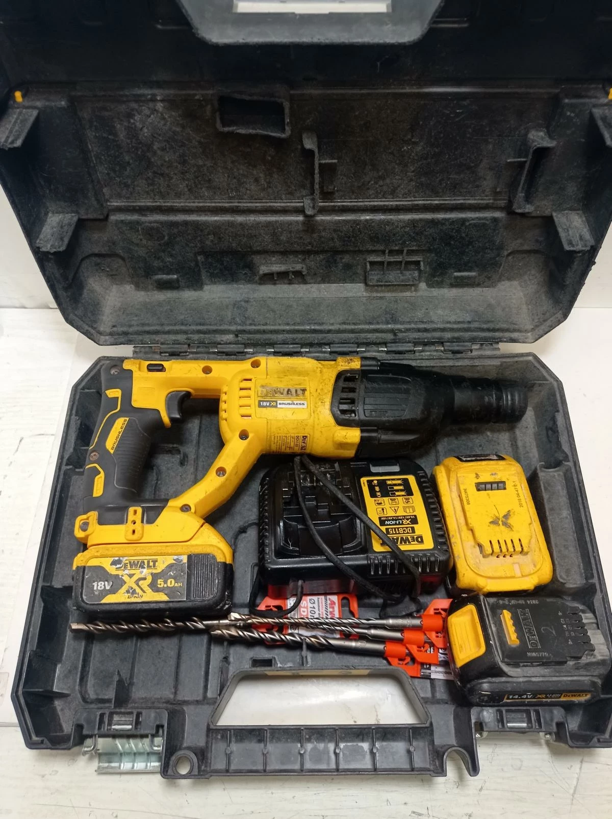 MŁOTOWIERTARKA DEWALT DCH133 /WAL /3X AKU/ŁAD | Młotowiertarki ...