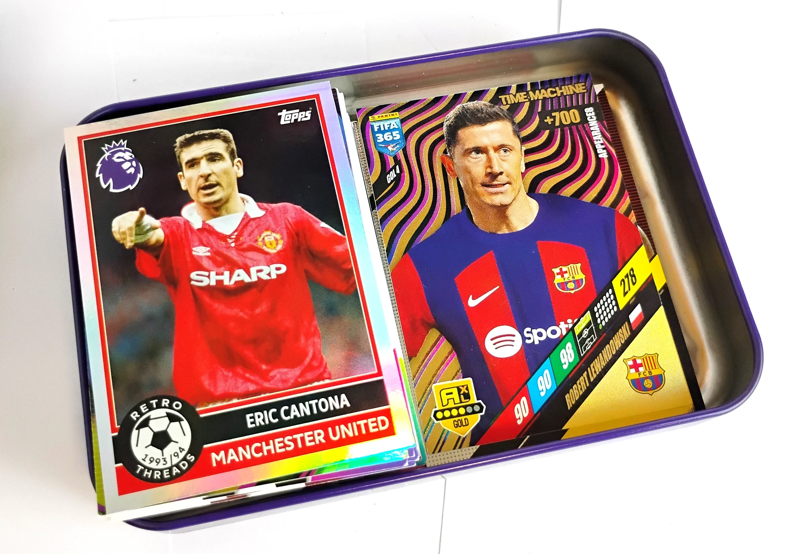 KARTY PIŁKARSKIE TOPPS PREMIER LEAGUE 2025-26 60SZT PUSZKA + GRATIS ...