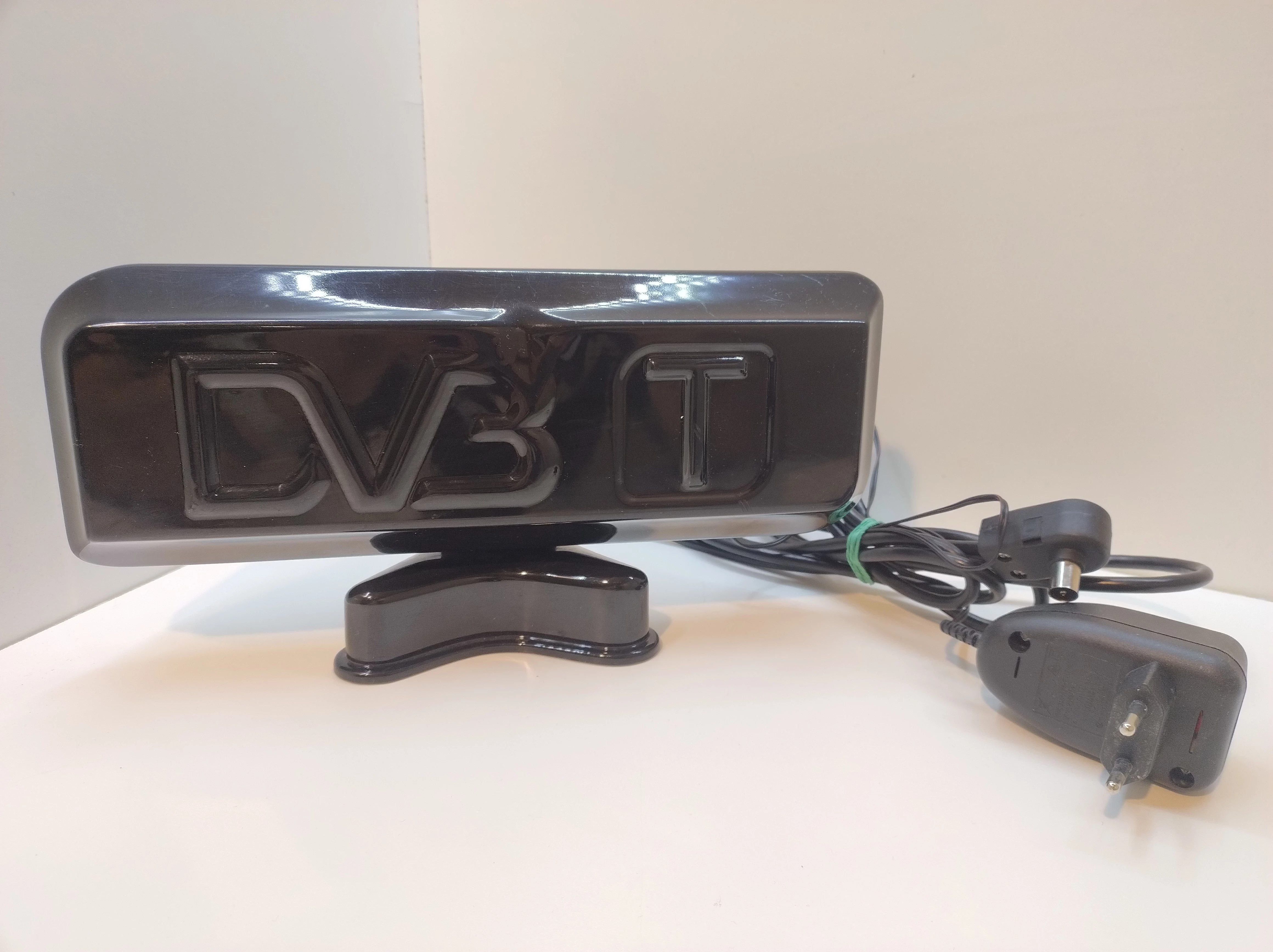 ANTENA DVBT 2 ALPHA BLACK PREMIUM 45DB (B/N) | Anteny | Loombard.pl