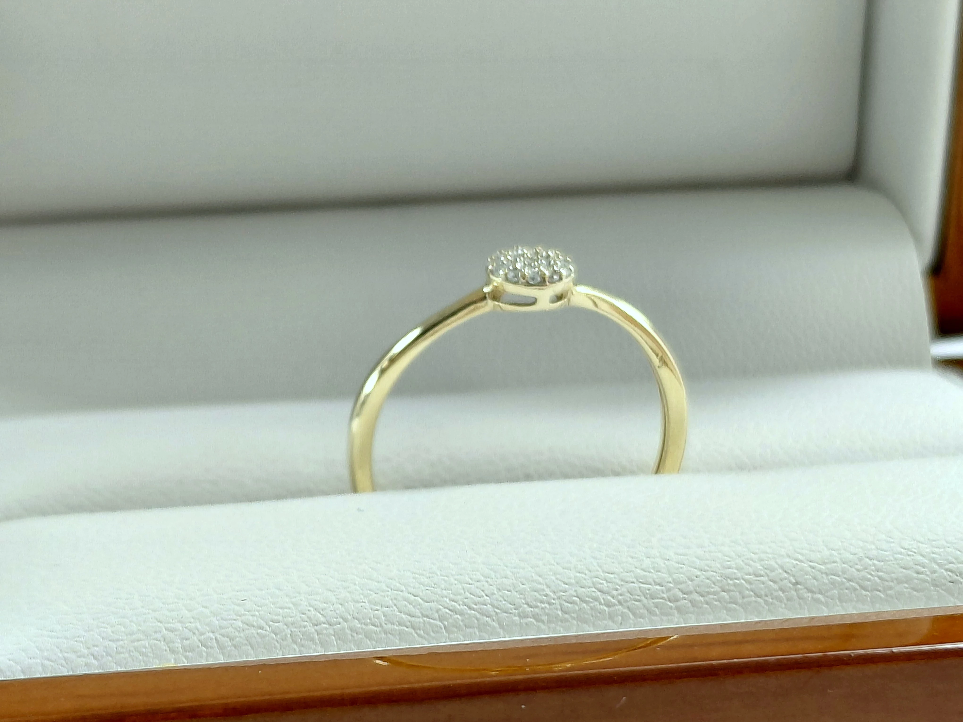 ZŁOTY PIERŚCIONEK Z DAMIENTEMI 0,05CT CERTYFIKAT 375 0,95G R12 ...