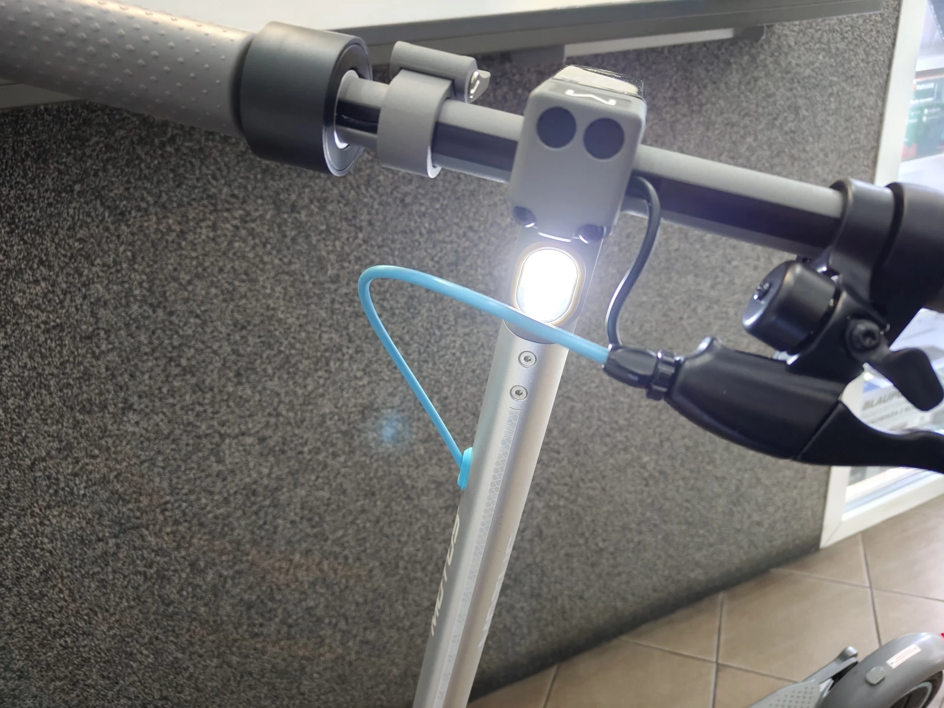 HULAJNOGA ELEKTRYCZNA MOTUS SCOTTY 10 GEN.5 + GW | Hulajnogi ...