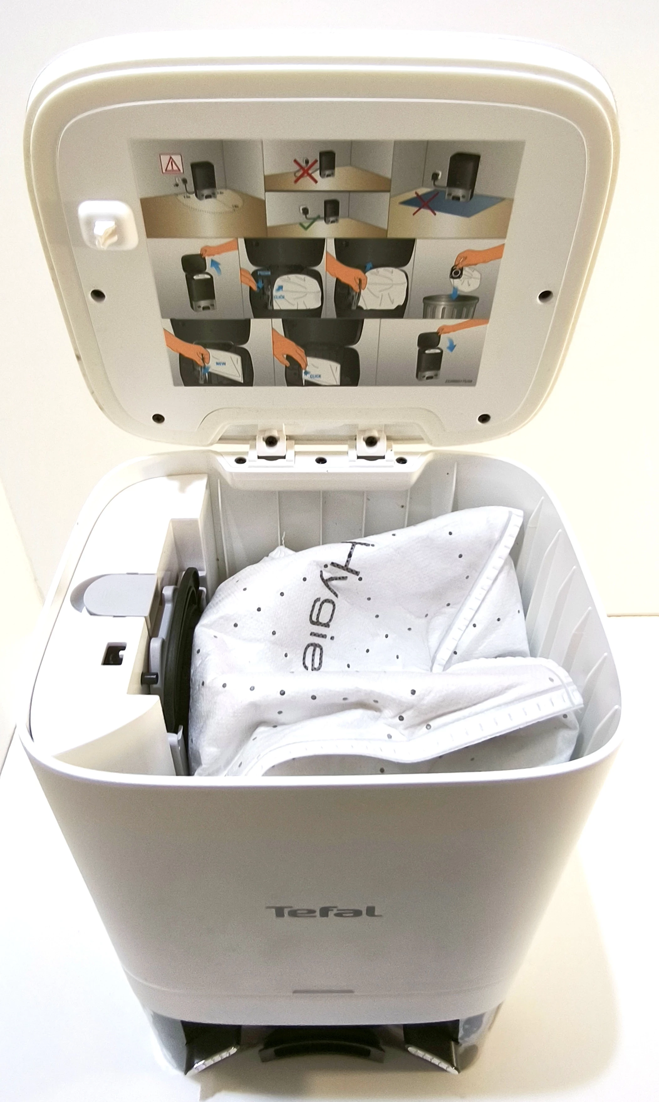 ROBOT SPRZĄTAJĄCY TEFAL X-PLORER S140+ STACJA OCZYSZCZAJĄCA | Loombard.pl