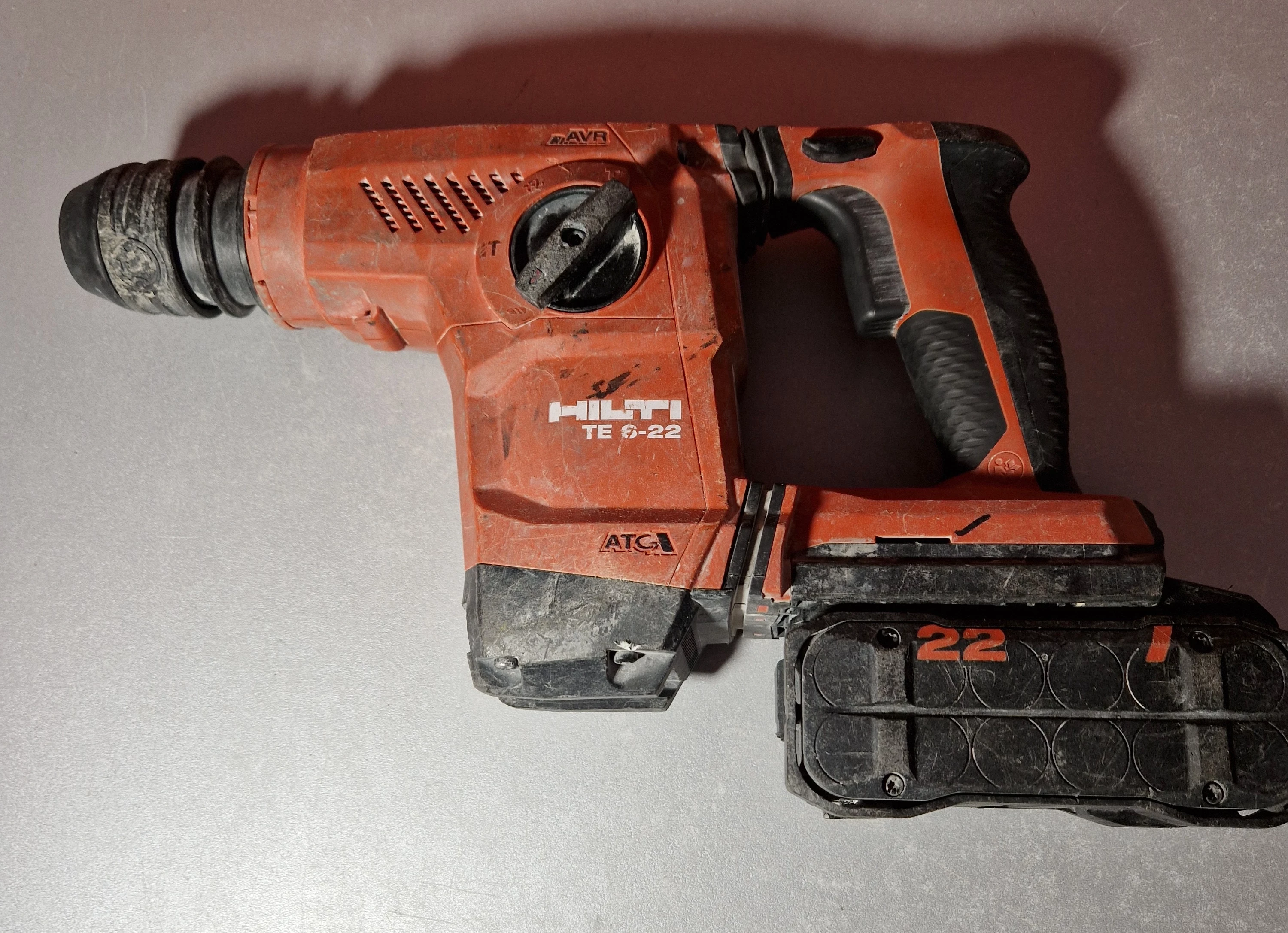 MŁOTOWIERTARKA HILTI TE 6-22 NURON + AKUMULATOR B22-110 5,2AH 21,6V ...